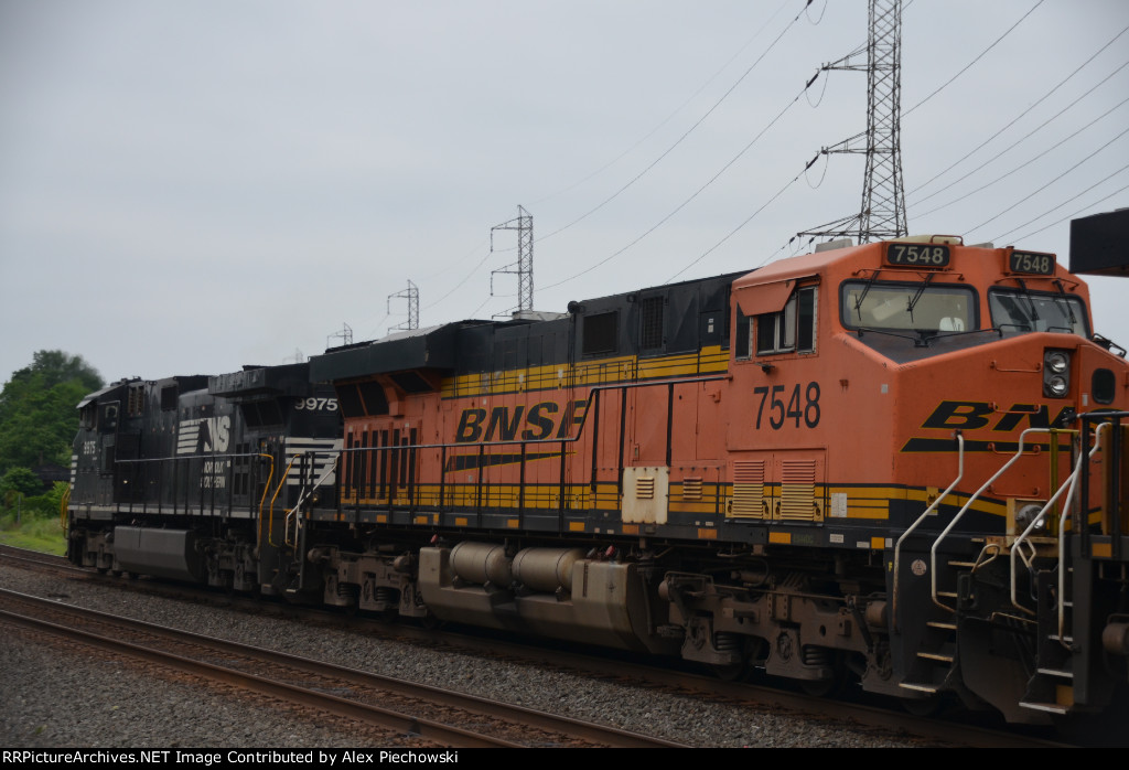 BNSF 7548